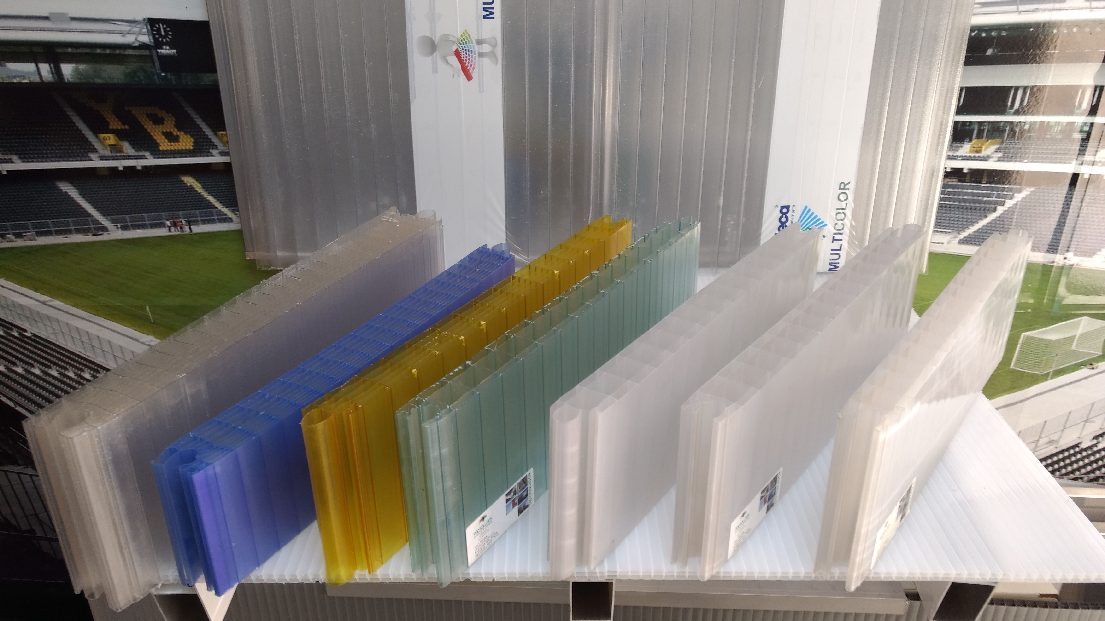 Paredes e Fachadas Translúcidas em Policarbonato 40 mm - Polysolution